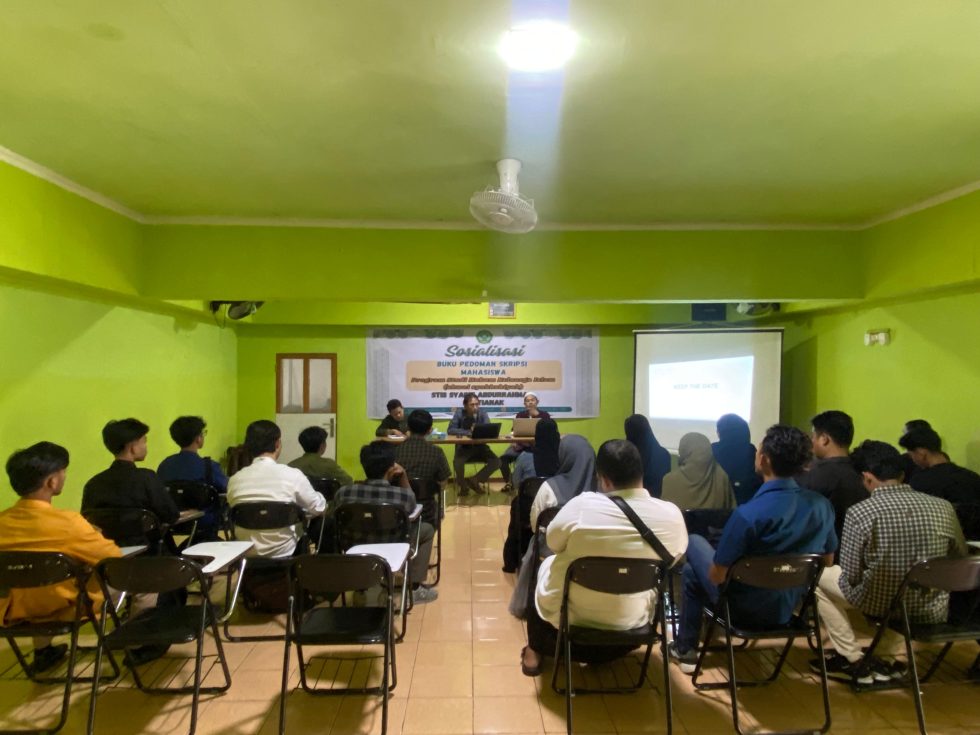 Sosialisasi Buku Pedoman Skripsi Mahasiswa Program Studi Hukum Keluarga ...